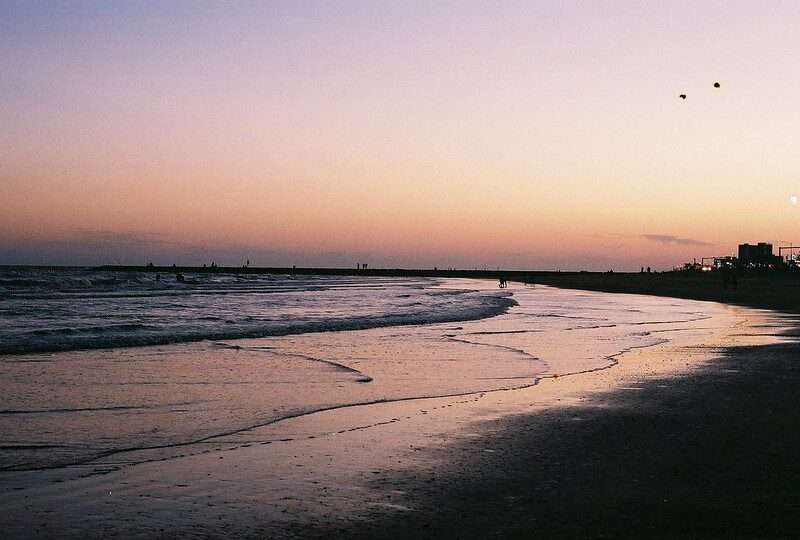 10 Super Best Beaches In Galveston!