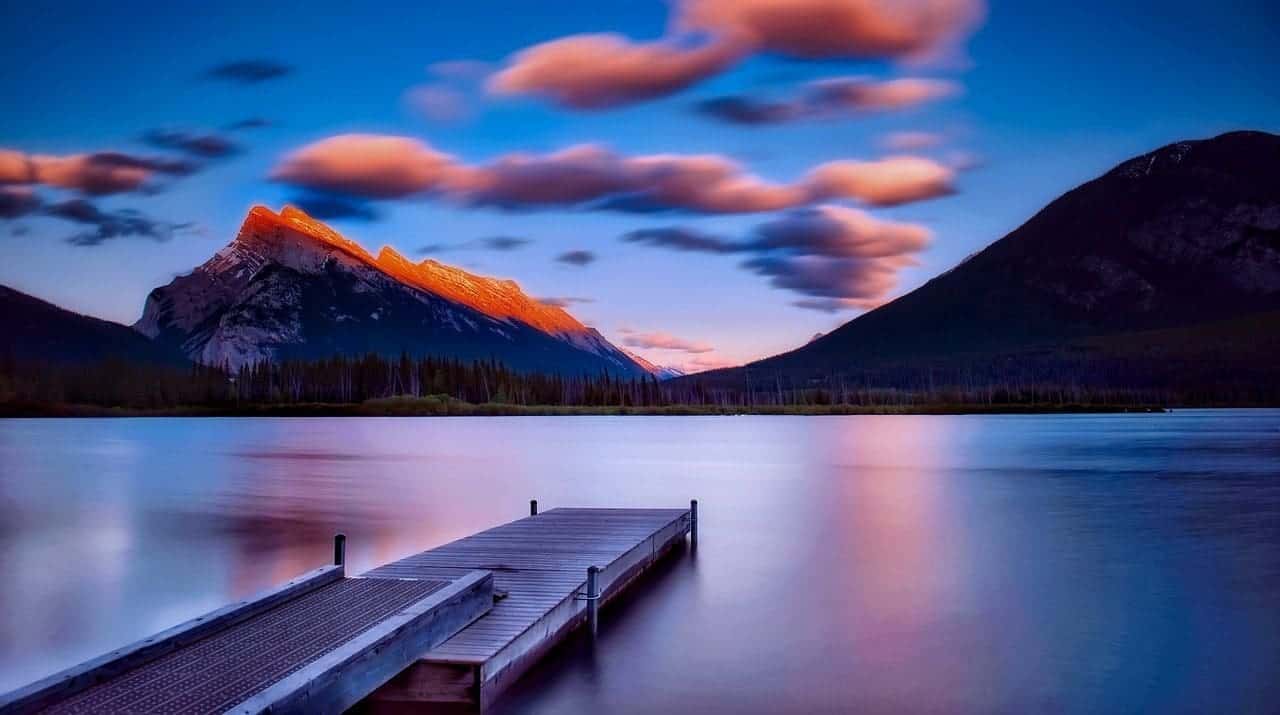 Best Time To Visit Banff: 3 Cheapest Times To Visit