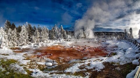 Ultimate Guide To Visit Yellowstone National Park From Florida